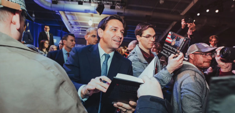 ‘WE’RE JUST GETTING STARTED’: DeSantis & Reynolds new totally not a ...