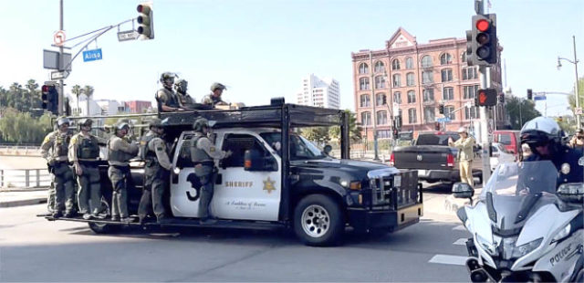 BREAKING VIDEO – Massive convoy of heavily armed LASD officers arrive ...