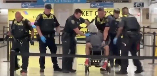 [VIDEO] – Stabbing attack below Madison Square Gardens where Trump will ...